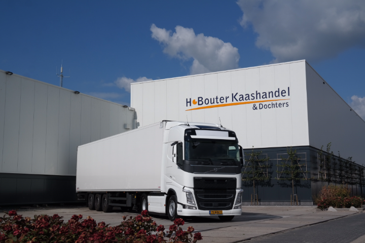 Nieuwe vrachtwagen | H Bouter Kaas